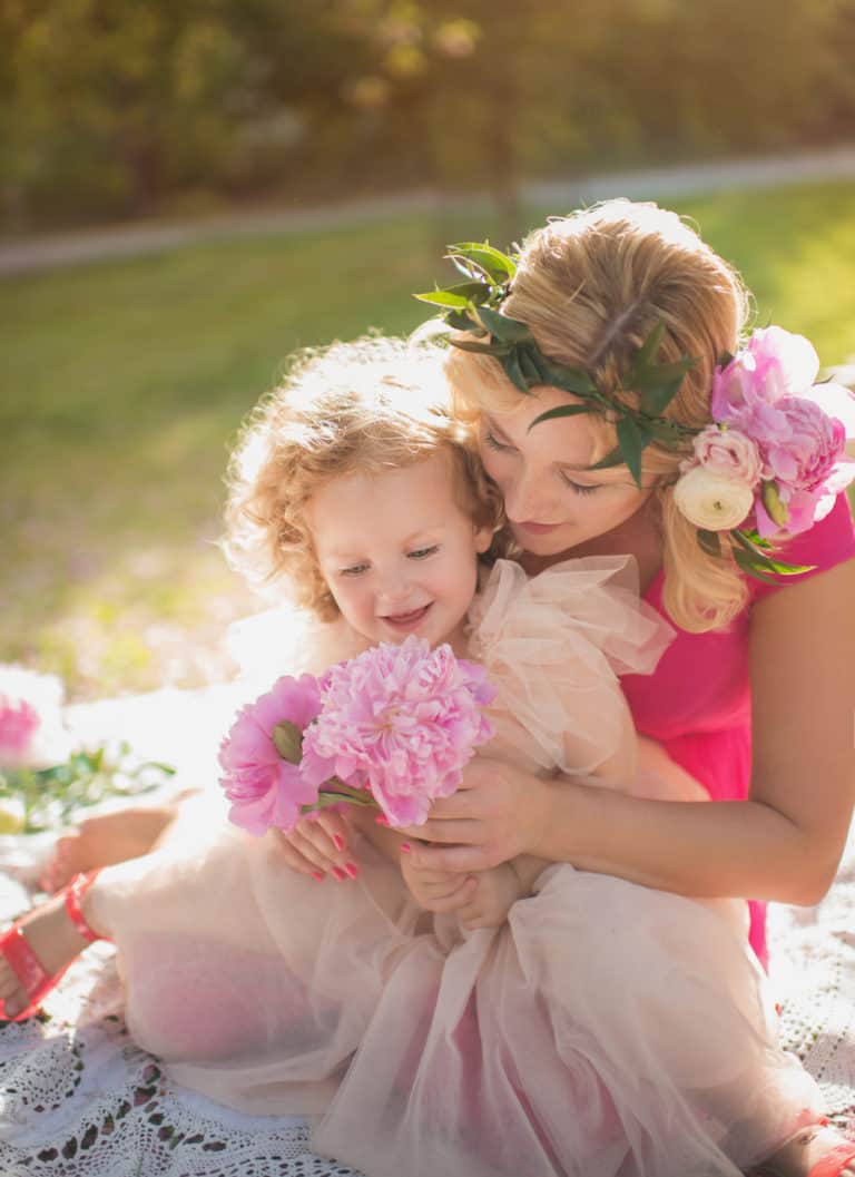 Pretty in Pink Family Tea Party in Central Park | Cake & Lace Wedding Blog