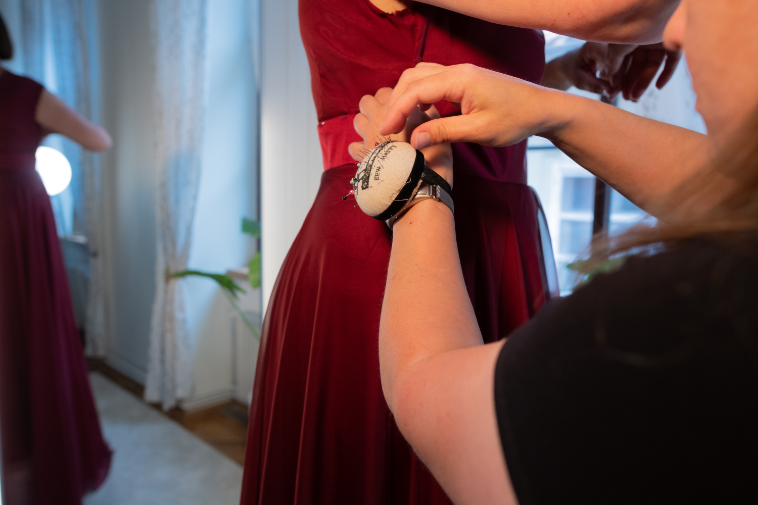 Dress Fitting 101 for Brides and Bridesmaids | Cake & Lace Wedding Blog